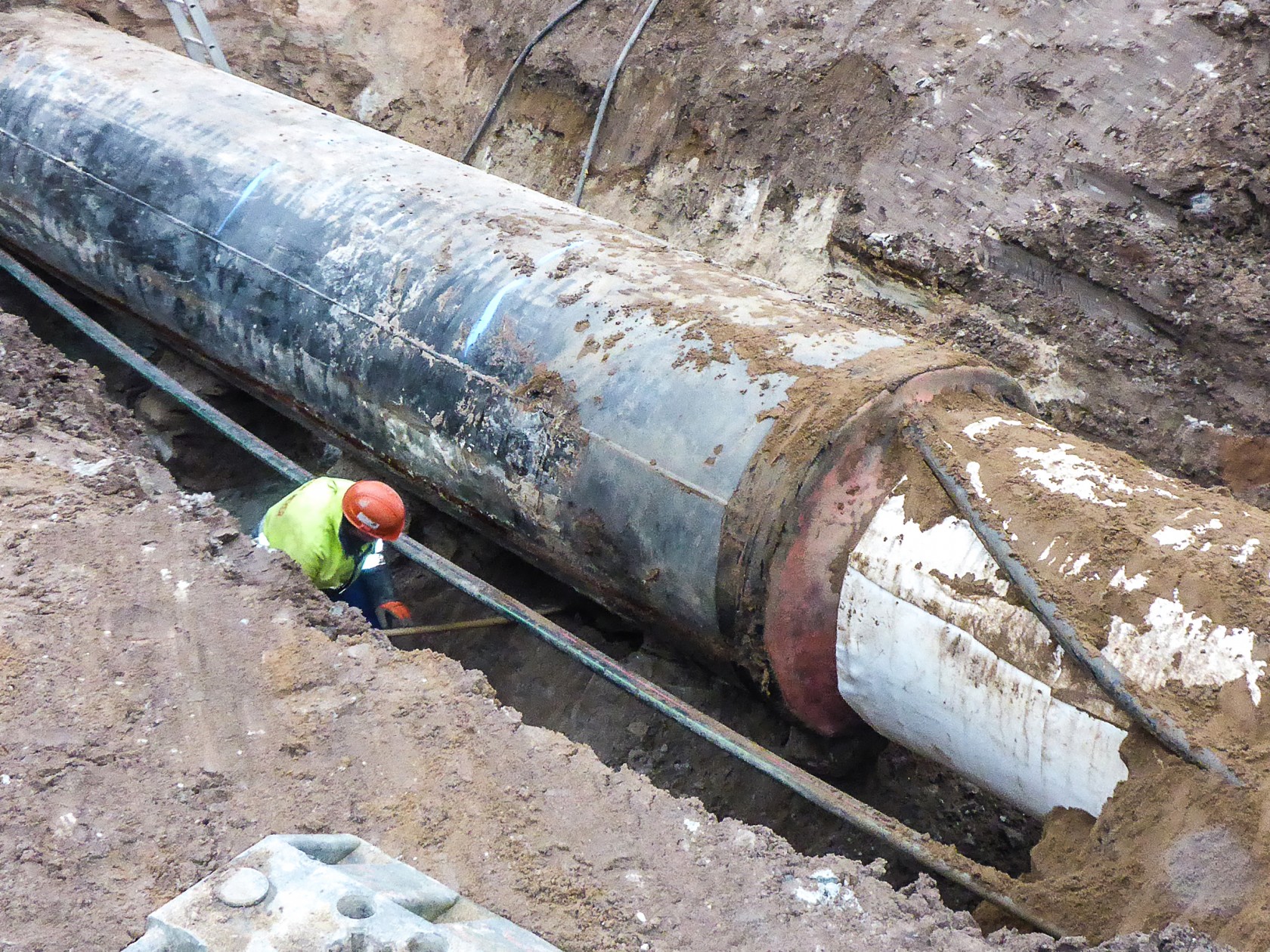 Securing the DN 700, DN 1100 and DN 1200 pipes in Kleingründlach ...